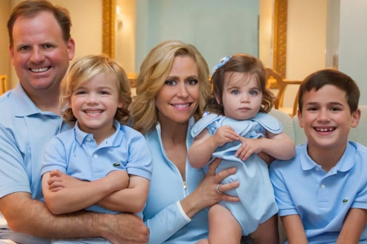 THESE HOLLYWOOD CELEBS COUPLE ARE PROVING THAT LOVE CAN BEAT EVERYTHING ...